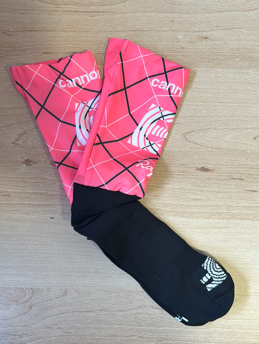 EF EDUCATION | RAPHA Aero Socks 2022 – GEARONA.COM